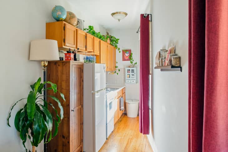 460-Square-Foot Triangle-Shaped Chicago Studio Apartment Photos ... 460-Square-Foot Triangle-Shaped Chicago Studio Apartment Photos ...